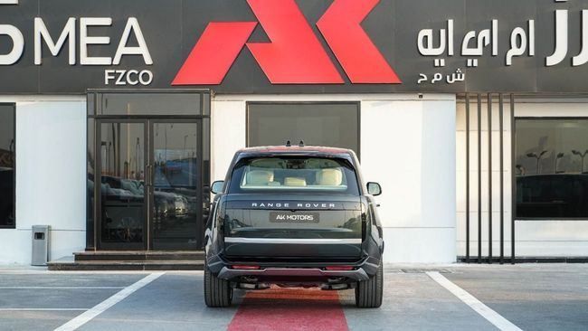 Buy Land Rover Range Rover (2025) 4.4 l Petrol in Dubai - 689,000 AED ...