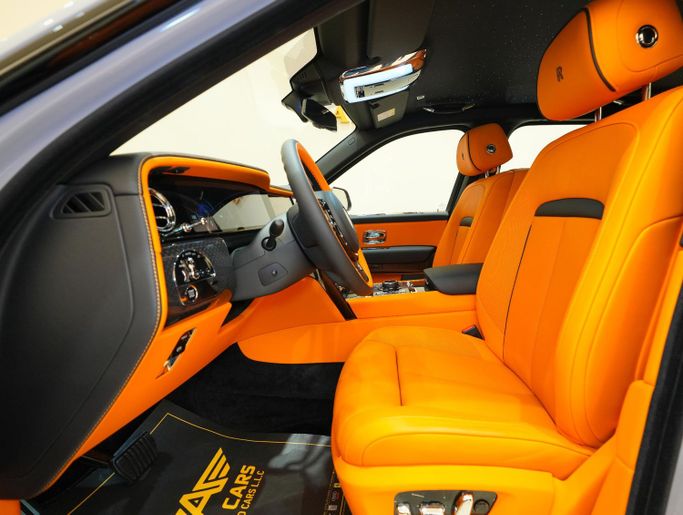 Buy Rolls-Royce Cullinan (2025) 6.7 l Petrol in Dubai - 2,485,000 AED ...