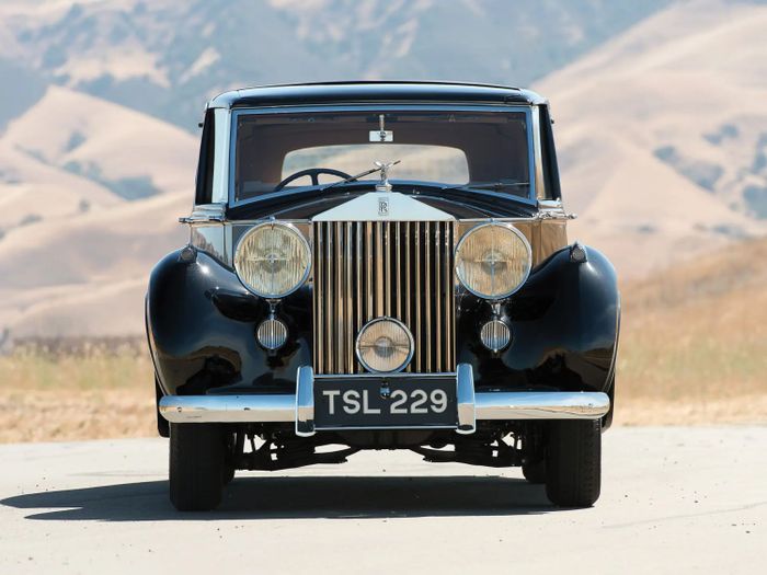 Rolls-Royce Silver Wraith Sedanca de Ville by H.J. Mulliner, 1948 | AUTO.AE